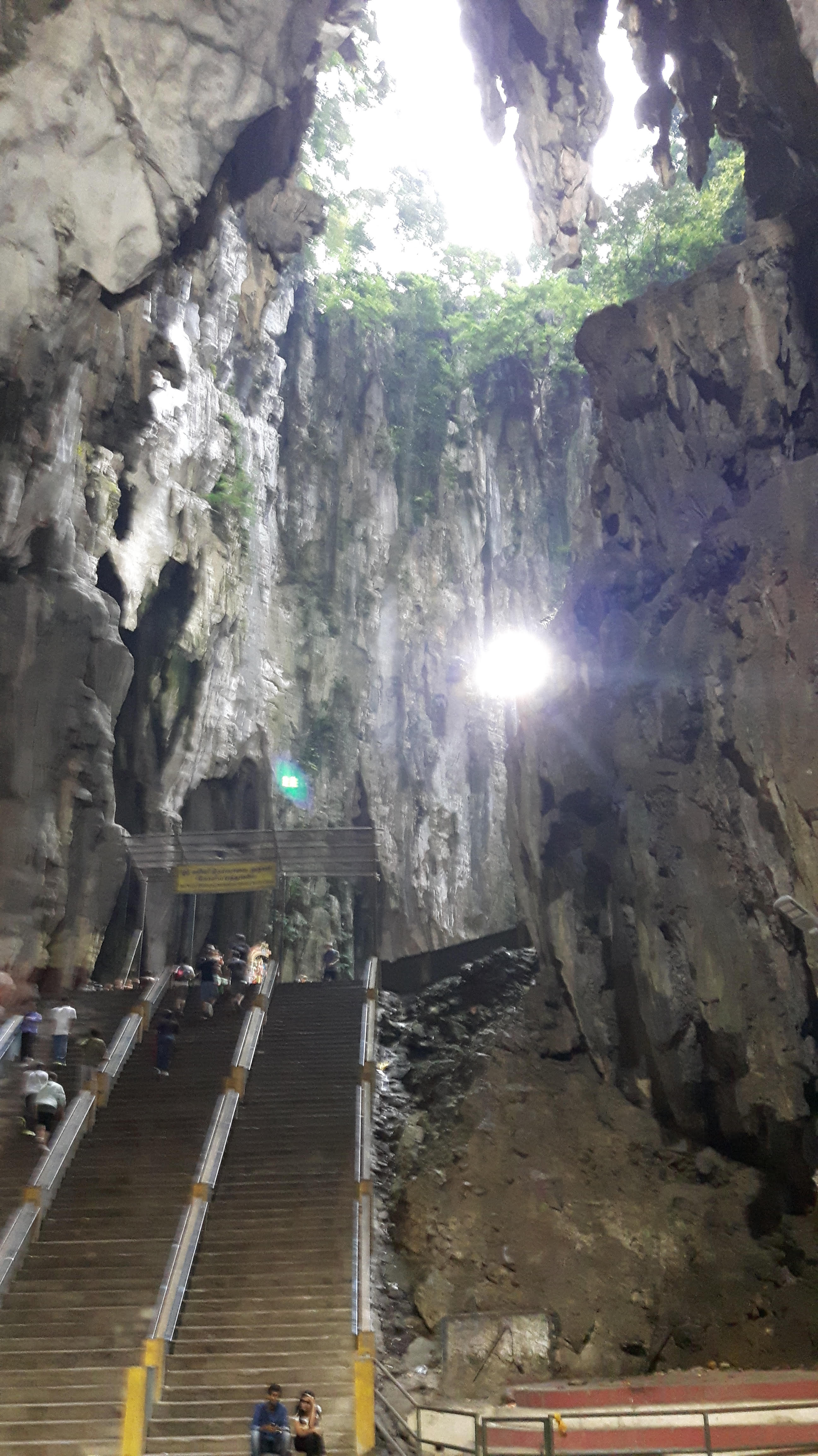 La magia delle Batu caves – ZERODOGANE